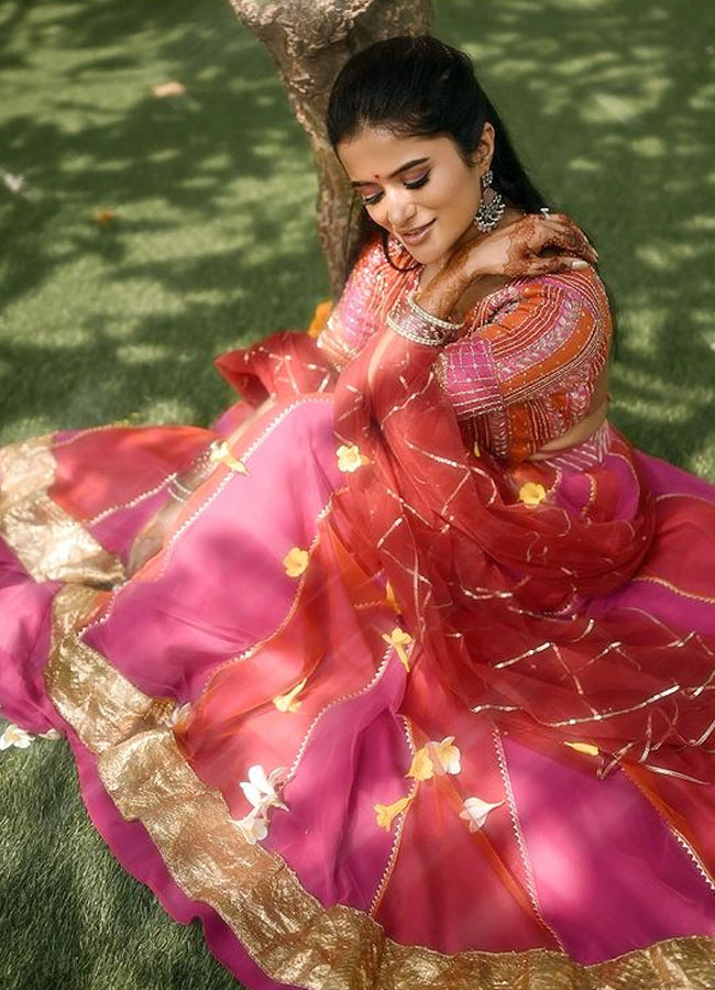 ఆర్జీవీ మేనకోడలు శ్రావ్య వర్మ పెళ్లి వేడుకలు.. సందడి చేసిన యాంకర్ సుమ కనకాల! | RGV's niece ...